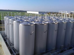 Oil Tanks and Silos for storage and processes | Stainless Steel ...