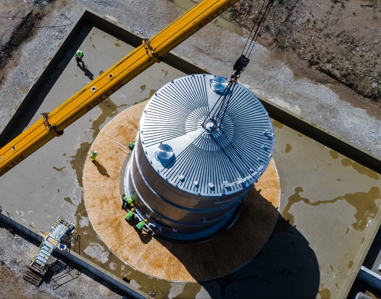 5 grote chemische tanks voor een batterijfabrikant | News » Gpi Tanks