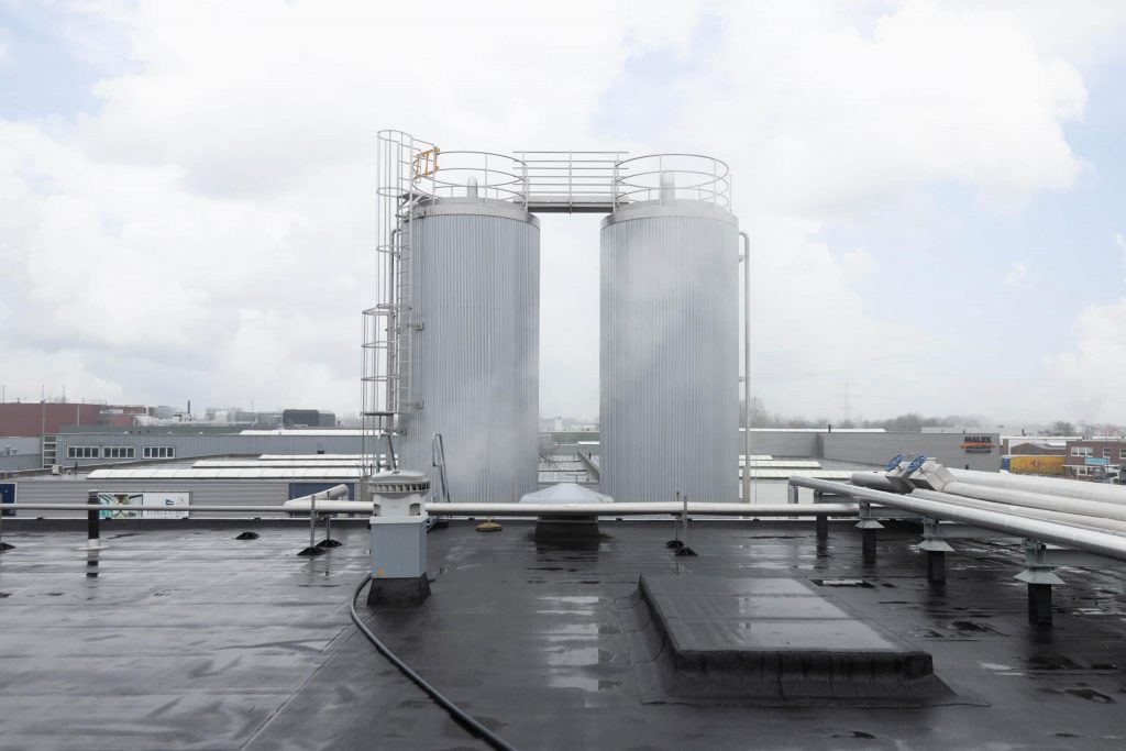 Two 100 m3 stainless steel water tanks for Van Lieshout Snackwaren