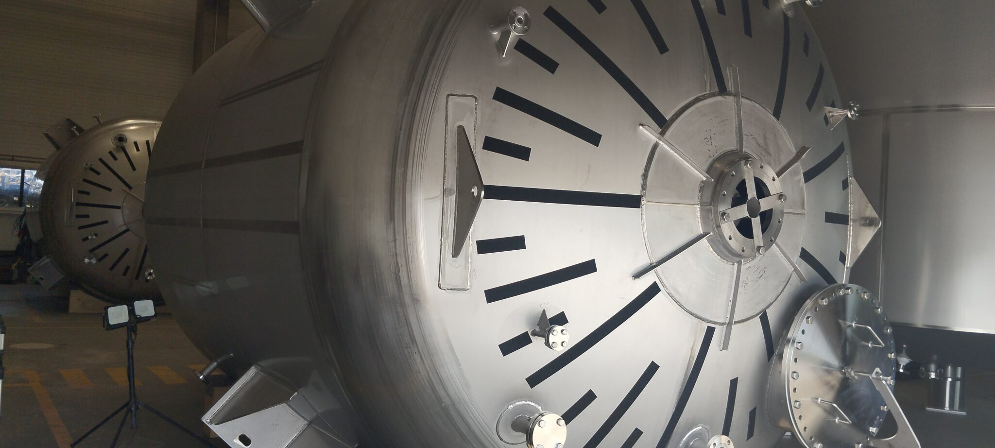 Pressure vessels for NMP solvent on their way to the USA. | News | Gpi ...
