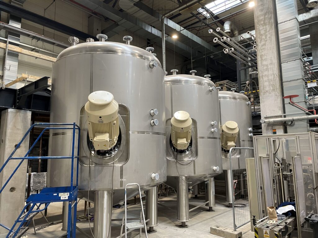 Process tanks delivery for Hempel Paints Poland